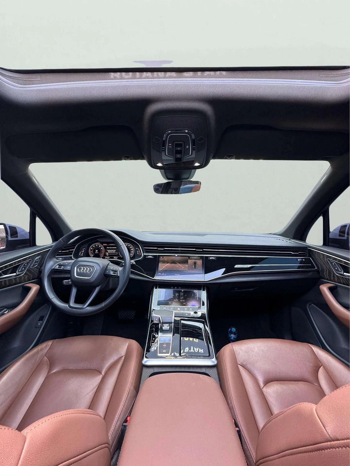 在迪拜租赁 2023 奥迪 Q7 | Rotana Star